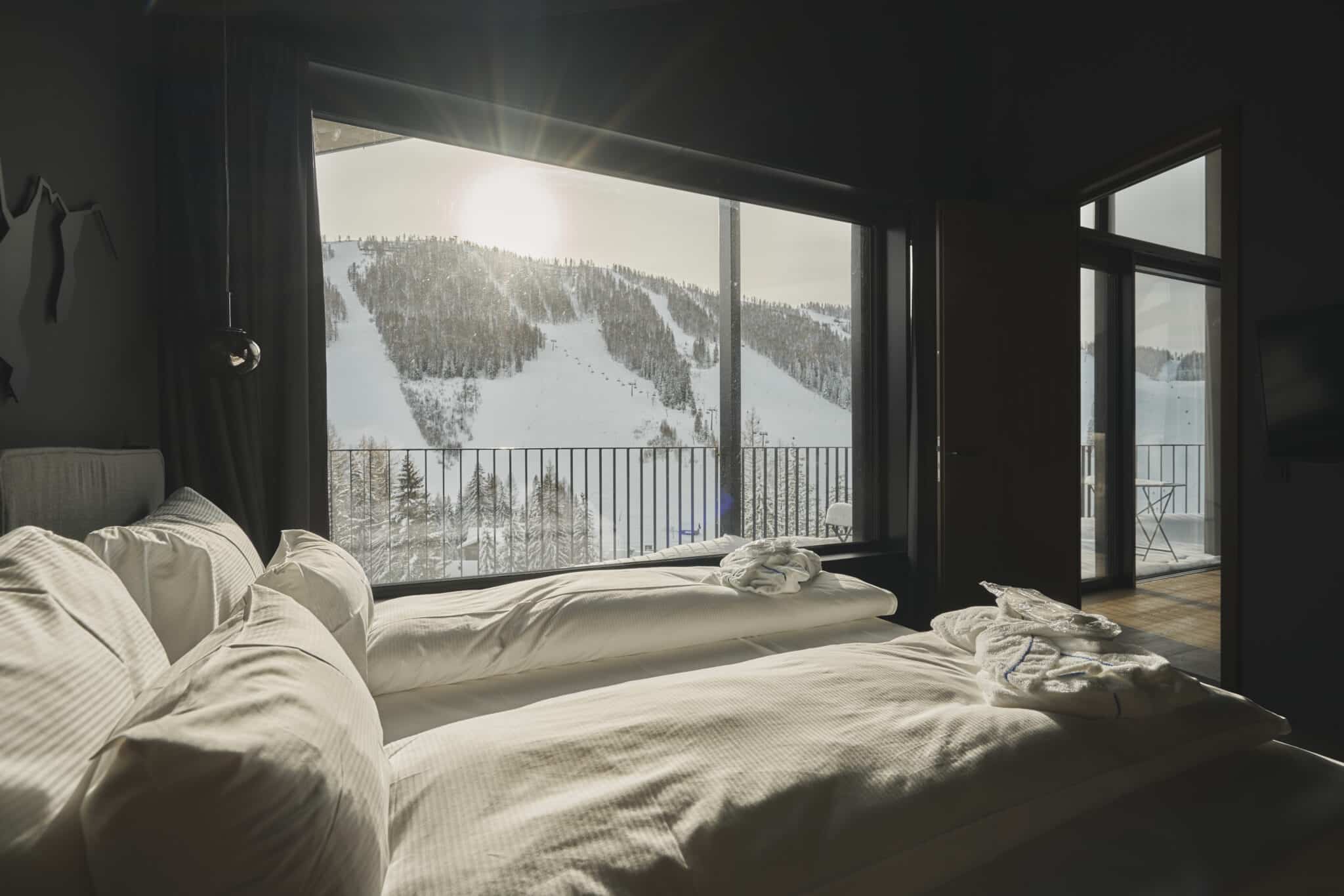 Luxus neu definiert: Alpin Resort Triforêt feiert glanzvolle Eröffnung ...